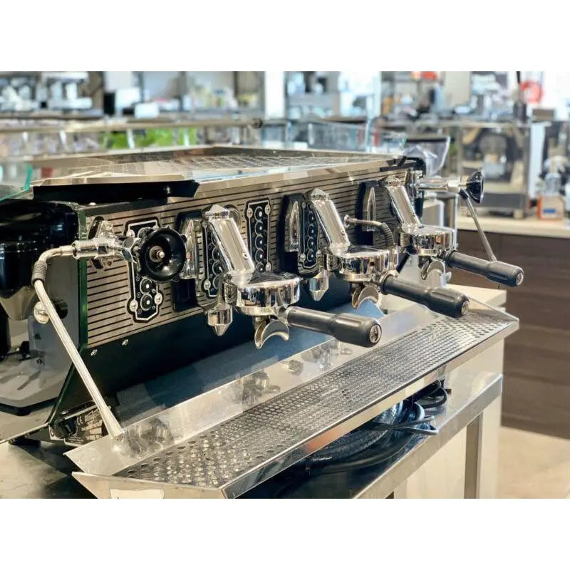 Buy Immaculate 3 Group Kvdw Mirrage Triplett Commercial Coffee Machine ...